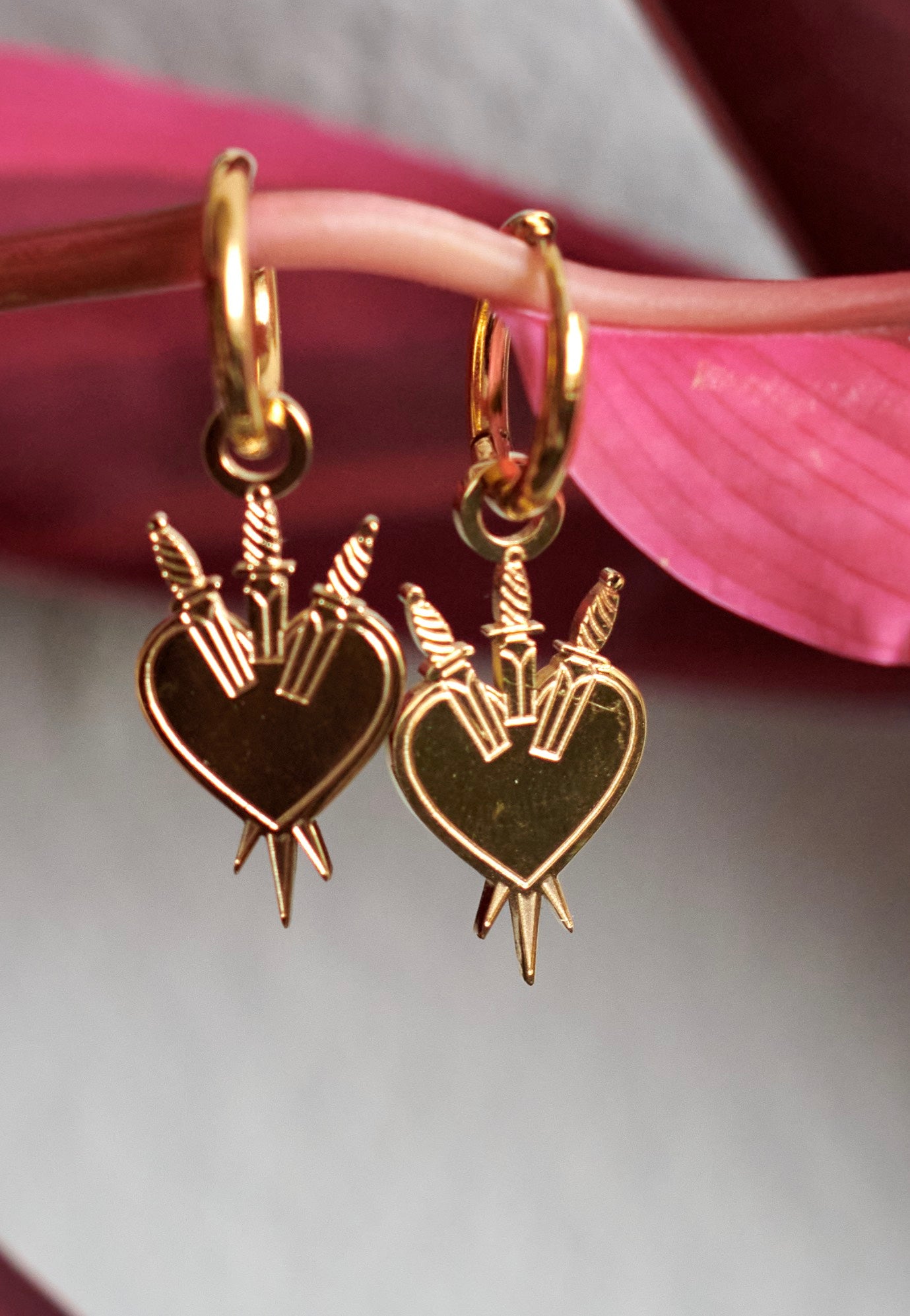 Wildcat - Little Sword Heart Gold - Earrings | Nuclear Blast